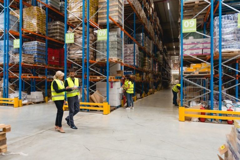 ¿Cómo llevar el control y gestión de stocks en los almacenes?