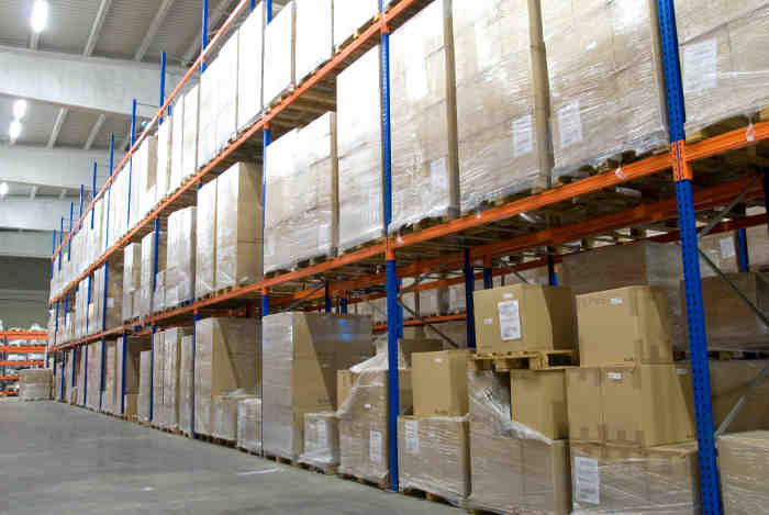 Racking for palletized goods: a convenient and versatile storage system